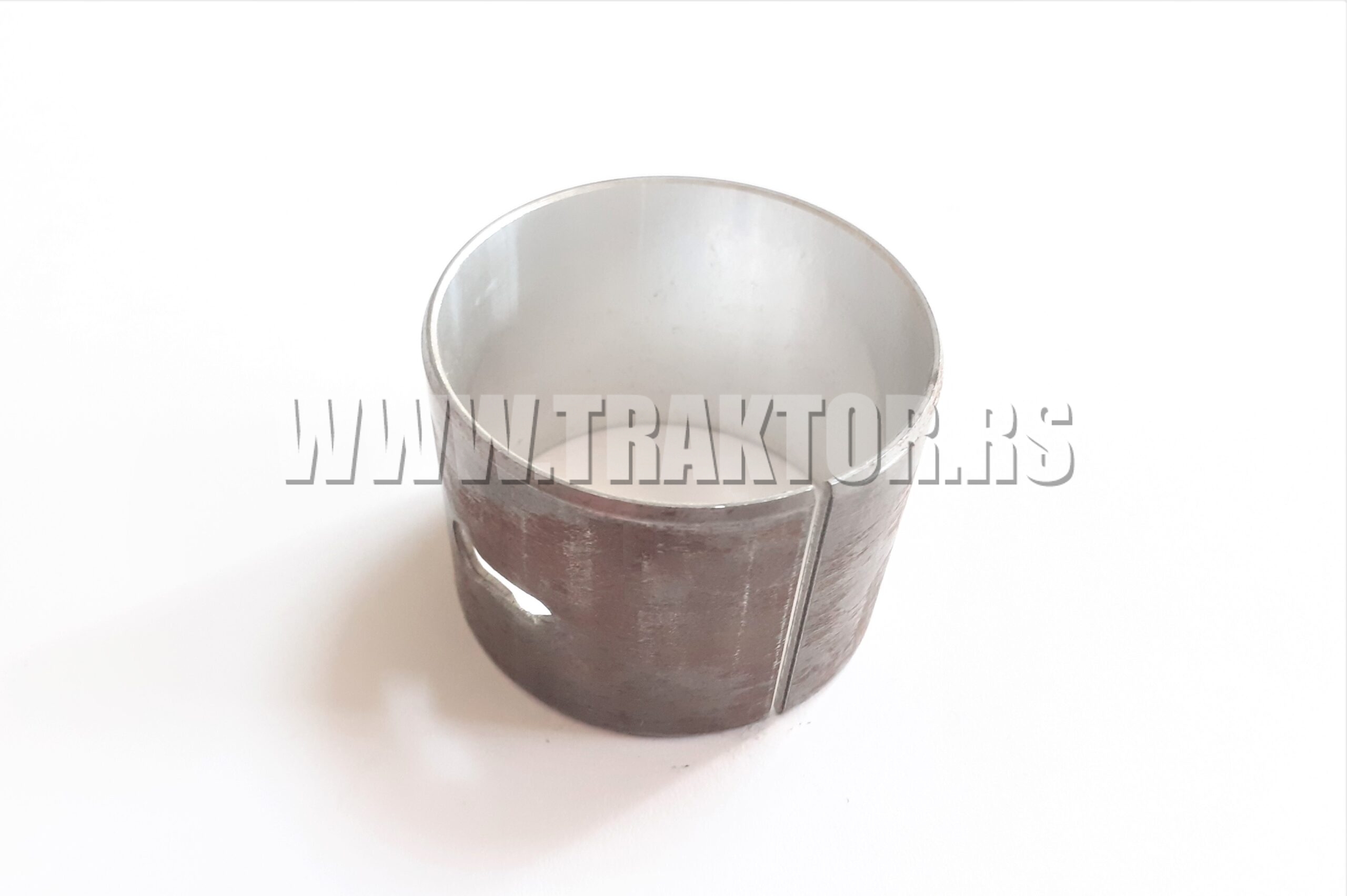 Čaura bregaste osovine IMT560 – Traktor